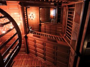 See Inside Craigdarroch Castle In Victoria! - Traveling Islanders