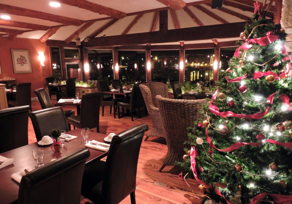 Oceanfront Romantic Retreat at Galiano Inn & Spa - Traveling Islanders