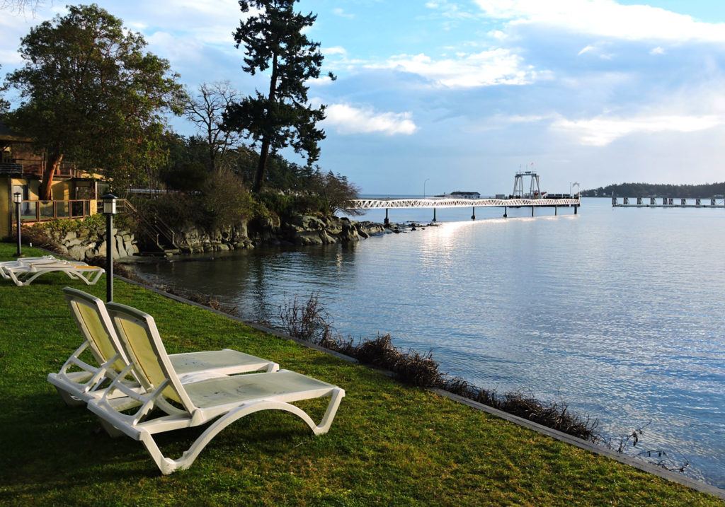 Oceanfront Romantic Retreat at Galiano Inn & Spa - Traveling Islanders