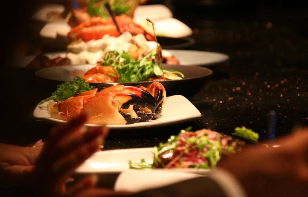 GG's Waterfront Bar & Grill Brings Casual Fine Dining Beach Style ...