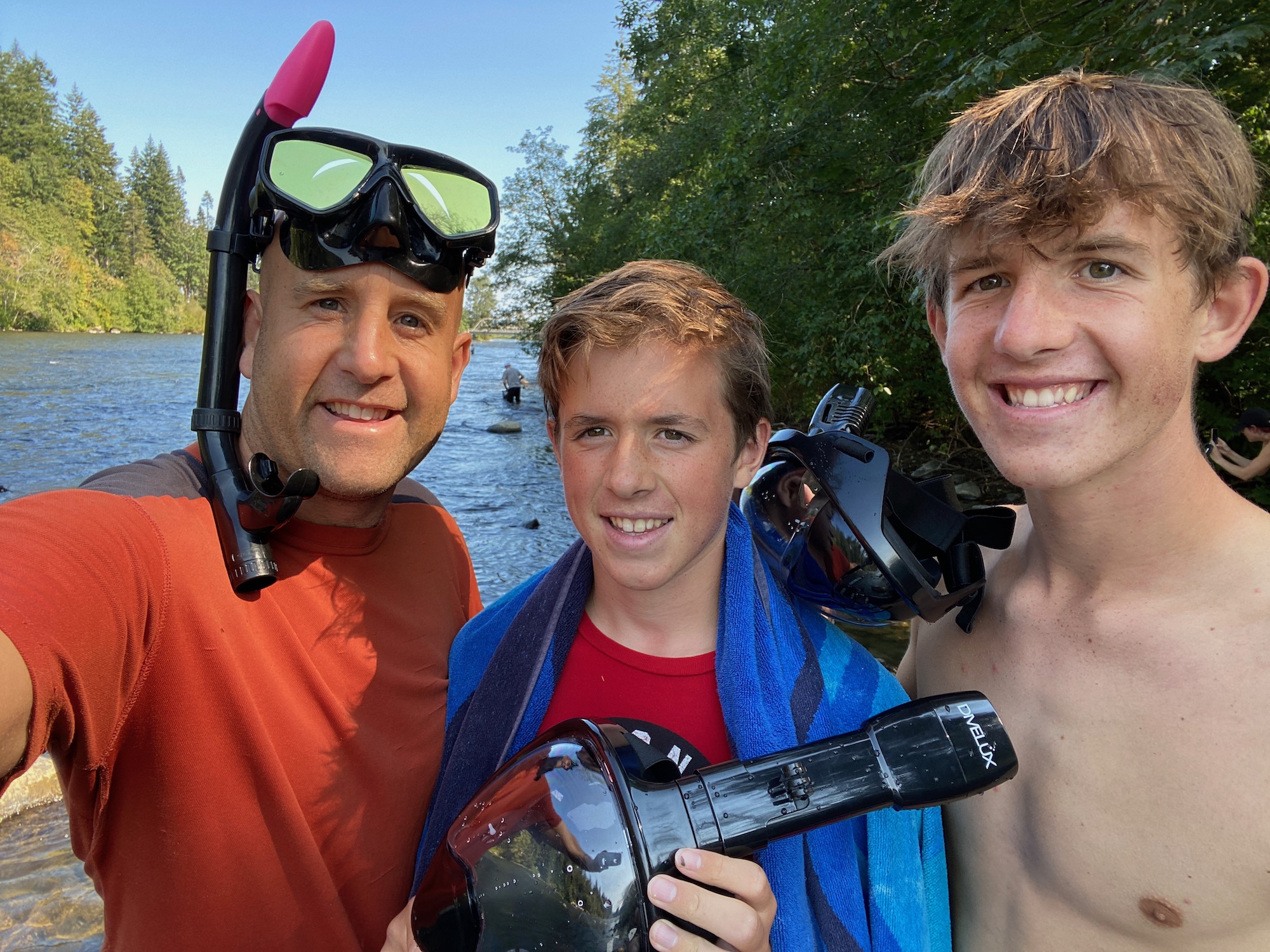 Swimming With Salmon On Vancouver Island - Traveling Islanders